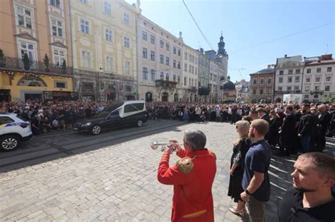 Топ новина Голова Верховної Ради України Руслан Стефанчук вшанував память Андрія Парубія
