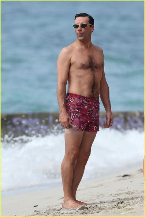 Jon Hamm Shirtless Mad Men Beach Scenes In Hawaii Photo 2744472