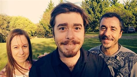 El Diálogo De Migue Granados Con Una Médium Que Asegura Comunicarse Con