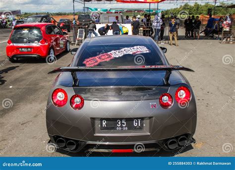 Nissan Gt R R35 Ready To Start In Local Drag Event Editorial Stock