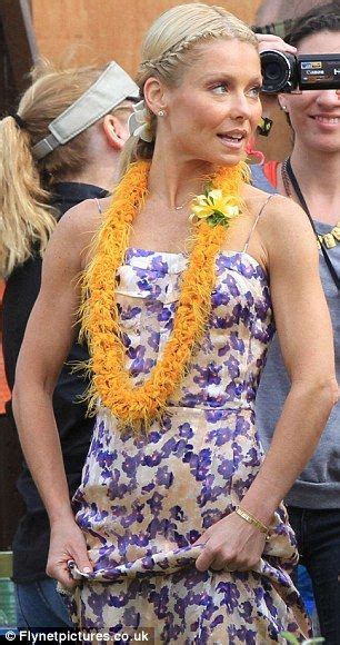 Aloha Kelly Ripa Gives A Cheeky Flash Of Her Pert Derrière As She Hits