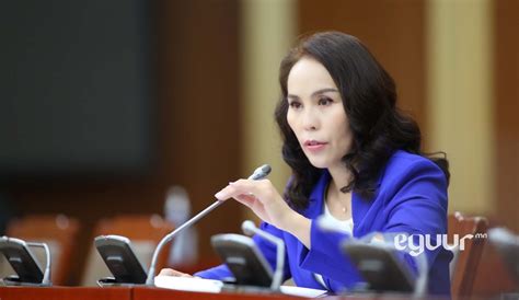 Ц Мөнхцэцэг Дотуур байрны өрөөг камержуулсан охидын нойл түгжээгүй зэргээр хүний эрх зөрчигдөж