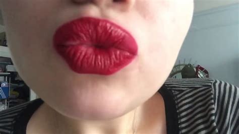 Red Lips Kiss