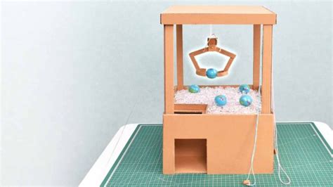 ピンボールの仕組みが学べる！家族で遊べるゲームを作ろう｜ちいくじ工作教室