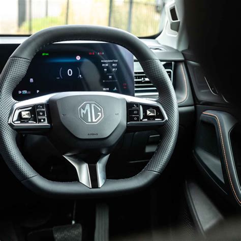 2025 Mg Hs Trophy Stunning Hd Photos Videos Specs Features And Price