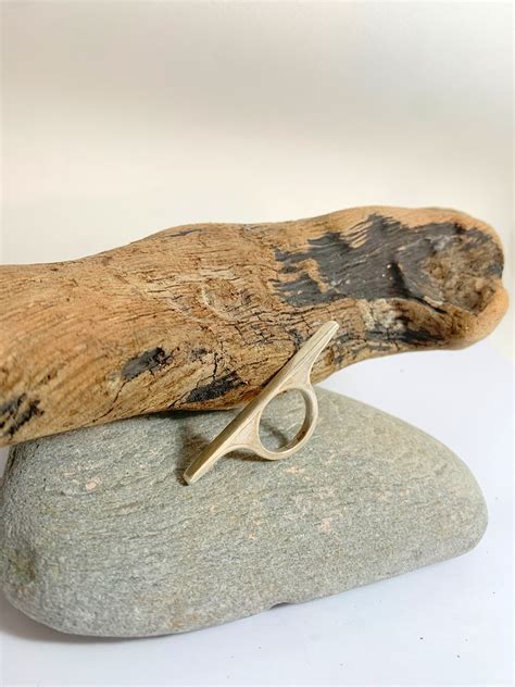 T Ring Dora Kapousouzi · Art Jewellery