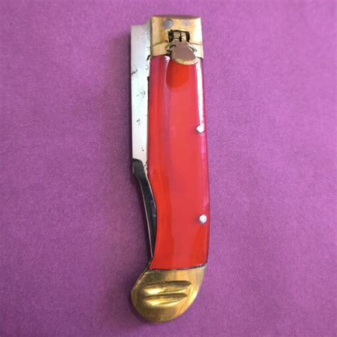 غرفه‌ چاقوی غذال زنجان باسلام