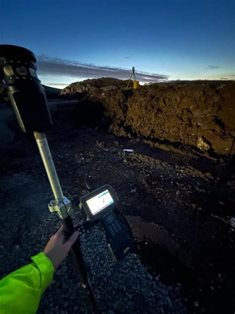 Sometimes All You Need Is A Huge Spotlight And A Torch 😂 Also An Incredible Piece Of Kit