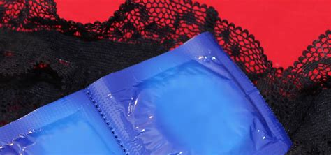 ۶ تفاوت اسکورت و روسپی‌گری