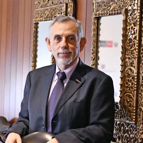 يعتقد بيدرو فرانك أن منح السندات أكثر فعالية بكثير من إزالة Igv من