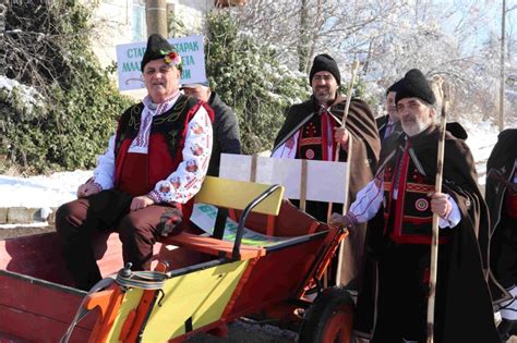 66 годишния Валентин Петров тази година бе избран за Дядо на празника в Черешово