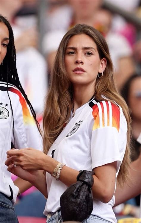 Sophia Weber — Sophia Havertz Em 2025 Mulher Perfeita Mulher Mulheres