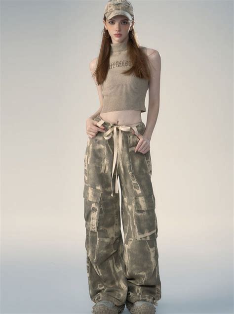 アメリカンストリートレースアップルーズカモフラージュパンツ Camouflage Pants Clothing Mockup Camoflauge Pants