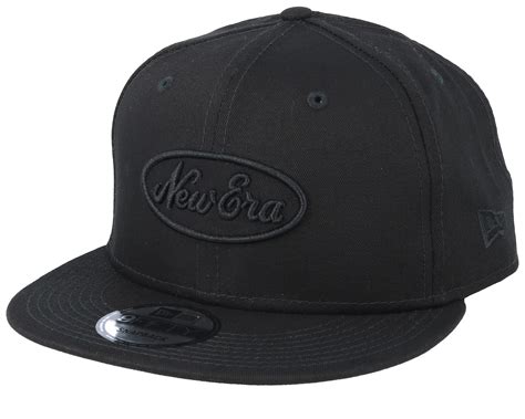 Essential Blackblack Snapback