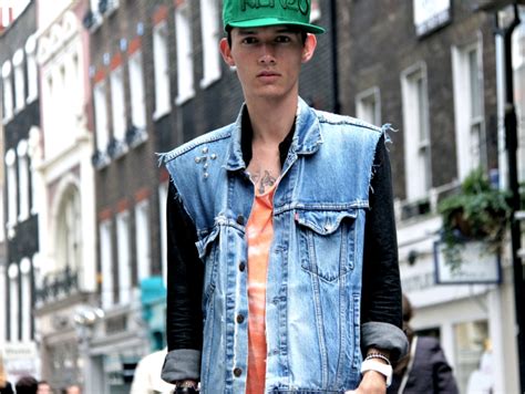 Redlipsswearing Street Style Friday
