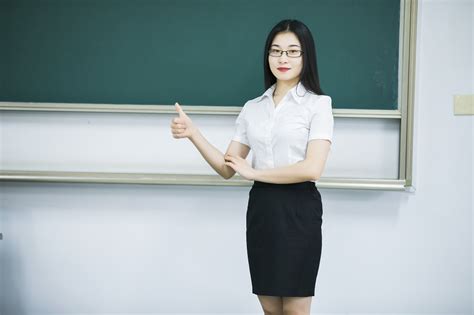 老师学生图片大全 老师学生高清图片下载 觅知网