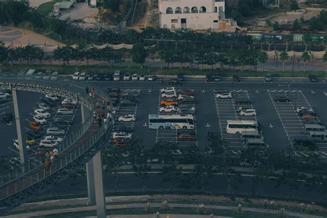 Rp 건물 건축 경치 관광 관람차 놀이공원 도로 도시 풍경 도시의 동남아시아 레저 명소 모험 목적지 문화 바다 베트남 빈 투안 빈티지