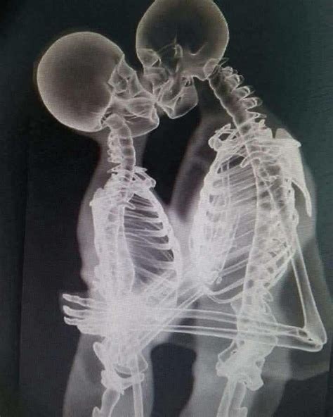 รถซิ่ง ผัวเมียคู่หนึ่ง แต่งงานกันมา7 ปี ทุกครั้งที่มี Sex กัน ผัวจะต้องปิดไฟทุกครั้ง วันหนึ่ง