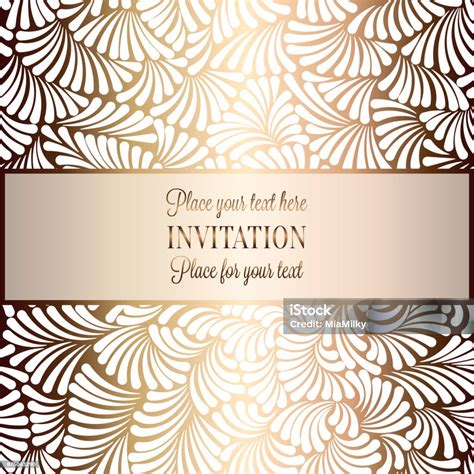 골동품 럭셔리 화이트 베이 지와 골드 빈티지 프레임 빅토리아 배너 낭만적인 배경 만든 깃털 벽지 장식 초대 카드 바로크 스타일 패션 패턴 골동품에 대한 스톡 벡터 아트 및