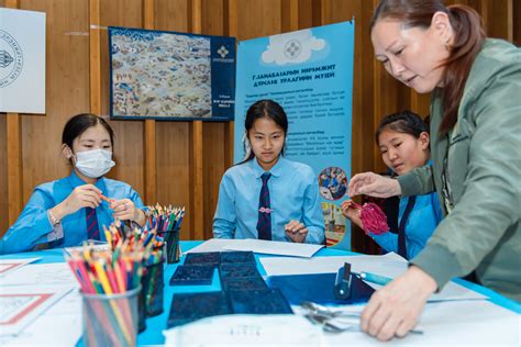 Дэлхийн хүүхдийн өдөр уламжлалт соёл түүх гар урлалын сургалт болов