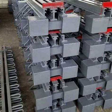 模数式伸缩缝的产品介绍与分类 Mm