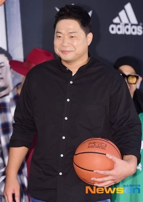 현주엽 학폭 논란 소속사 묵묵부답 속 ‘당나귀귀 등 “사실 확인이 먼저” 손에 잡히는 뉴스 눈에 보이는 뉴스 뉴스엔