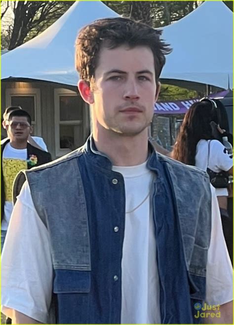 Dylan Minnette Holds Hands With Model Isabella Elei At Coachella Weekend 1 Photo 1374333