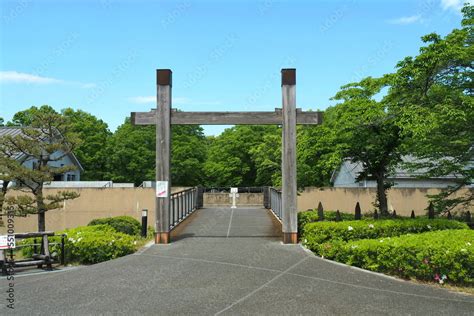 鉢形城跡鉢形城歴史館入口の冠木門埼玉県寄居町 Stock Foto Adobe Stock