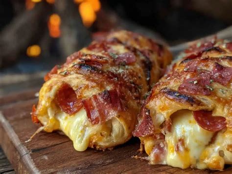 Crispy Grilled Campfire Pizza Logs With Pepperoni Filling Easy Recipe