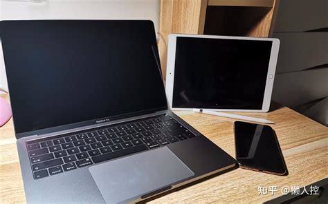 使用苹果全家桶半年，有一肚子话想说，谈谈什么是必买的配件 知乎