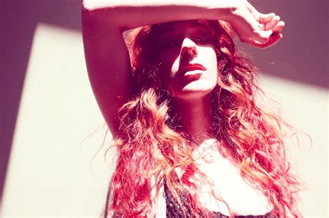 Discovery Redheads Soak Up More Sun How To Be A Redhead Redhead Makeup