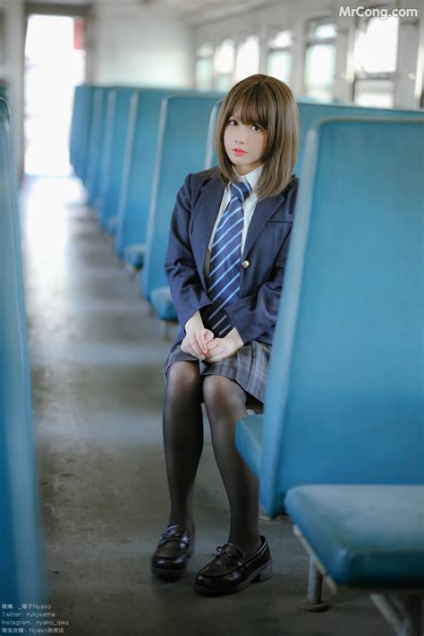 Coser Nyako喵子 JK制服 80 photos