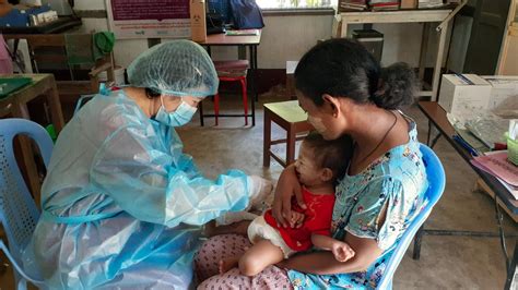 ကိုယ်ဝန်ဆောင်မိခင်များနှင့် မွေးစမှ အသက်တစ်နှစ်ခွဲအထိ ကလေးများအား ပုံမှန်ကာကွယ်ဆေးတိုက