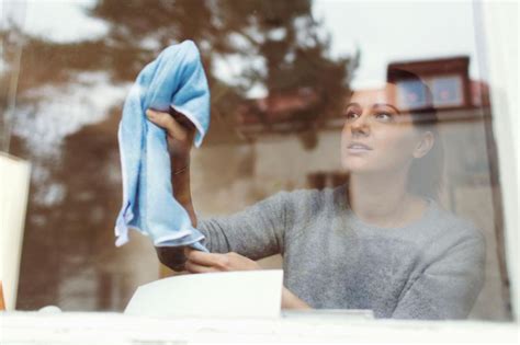 How To Clean Windows Without Streaks According To Experts LoveToKnow