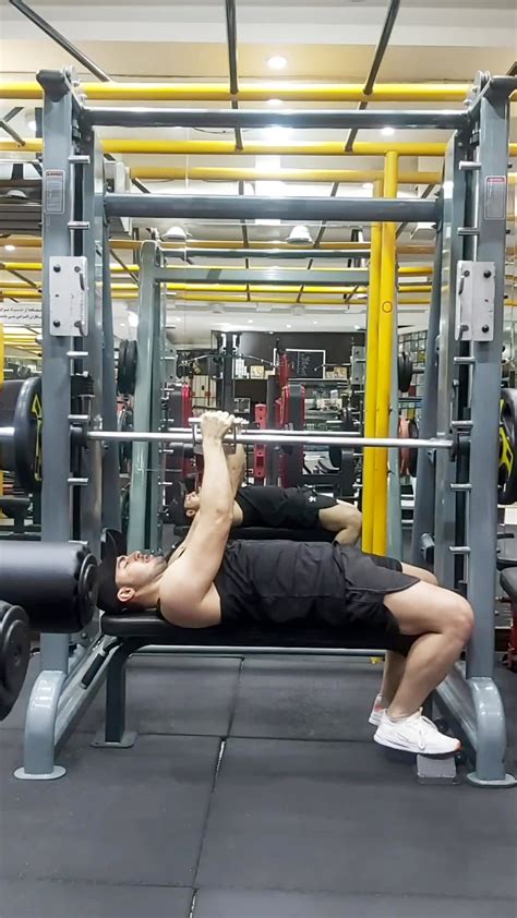 پرس سینه اسمیت دست جمع دوبل