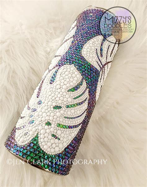 Pin On Tumblers Rhinestone Designs Pattern Diy Rhinestone Crafts