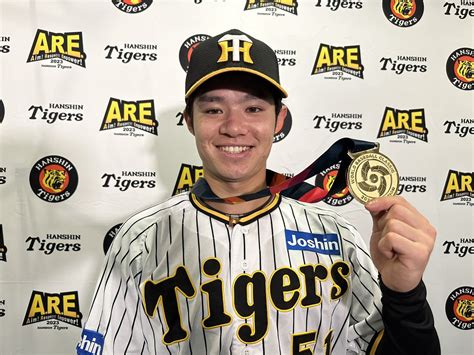めそ On Twitter Rt Tigersdreamlink 中野選手、湯浅選手に金メダルを見せてもらいました！ 侍ジャパン