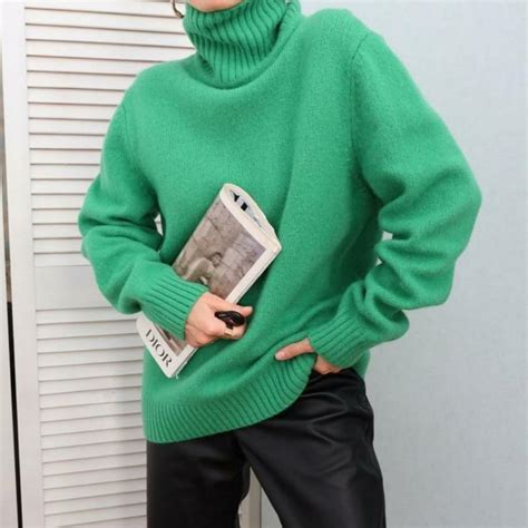 Зелений светр Zara з вовною — ціна 499 грн у каталозі Светри Купити жіночі речі за доступною