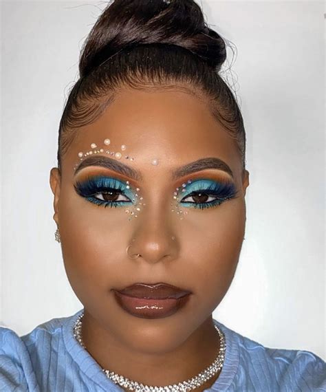 Pin By Marnita Smith On Costumes Turquoise Makeup Carnival Makeup