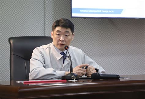 Нийтийн бие засах газрыг нэмэгдүүлэхийг хүслээ