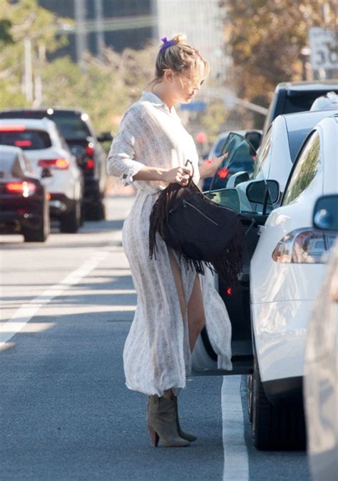 Kate Hudson Upskirt 8 Photos Thefappening