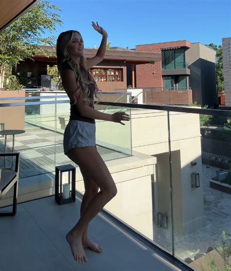 Paige Mackenzie Feet Photos