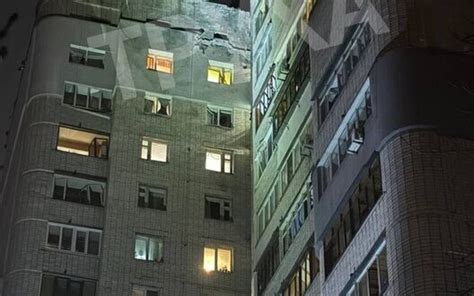 Атака шахедів у Києві уламки впали на багатоповерхівку ВiДЕО Читайте на Ukr Net