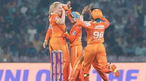 Wpl 2023 Kim Garth Claims Her Maiden Five Wicket Haul