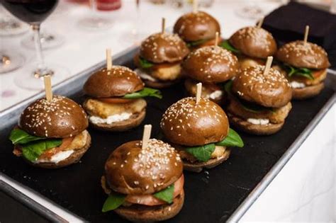 ФАС Петербурга возбудила дело против «Бургер Кинг за нарушение закона о рекламе Аргументы