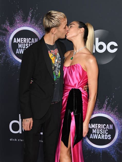 Dua Lipa And Anwar Hadid A Full Timeline Of Their Relationship