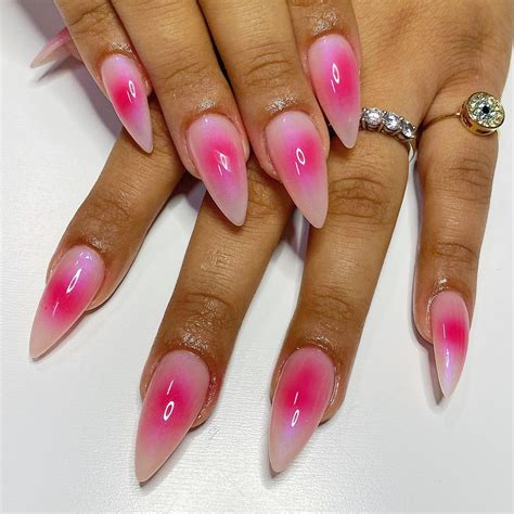𝐊𝐈𝐑𝐒𝐓𝐄𝐍 𝐂𝐇𝐀𝐍𝐄𝐋 On Instagram “pink Aura Nails 💗 Inspo Srorrim Mirrors Pinknails