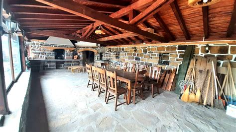 Bulgarian Този имот е истинска рядкост 🏡 Къща с три спални 5000 кв м двор и панорамна