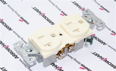 1pcs Cooper Br20a 20a 125v Commercial Grade Duplex Back Wire Receptacle