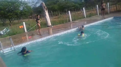 Eu E Minha Prima Na Piscina Youtube Eu E Minha Prima Na Piscina Youtube